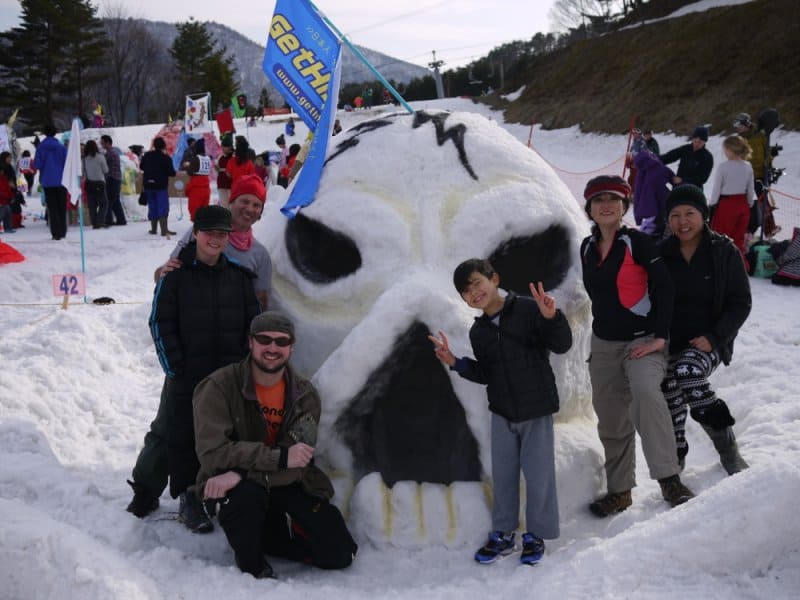 The 1st World Igloo Building Championships | Get Hiroshima