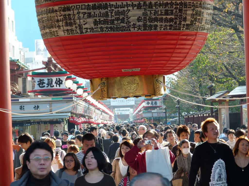 Seeking Space - Overcrowding Issues at Japan's Top Destinations | Get ...